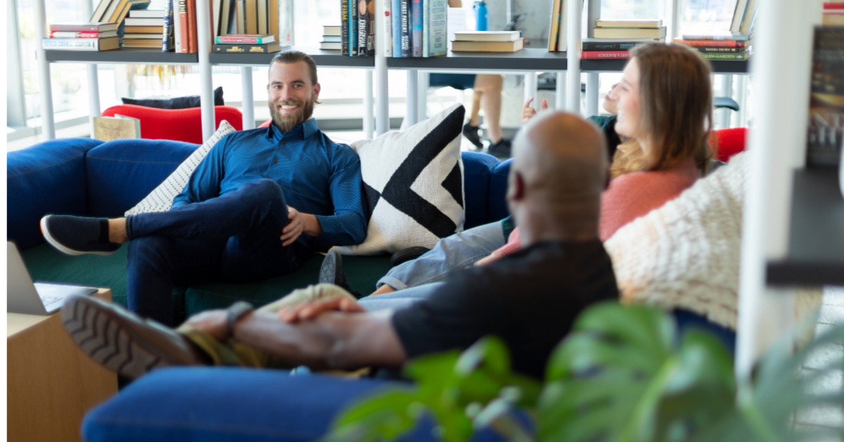 What is an Online Community? The Basics & Benefits - Higher Logic